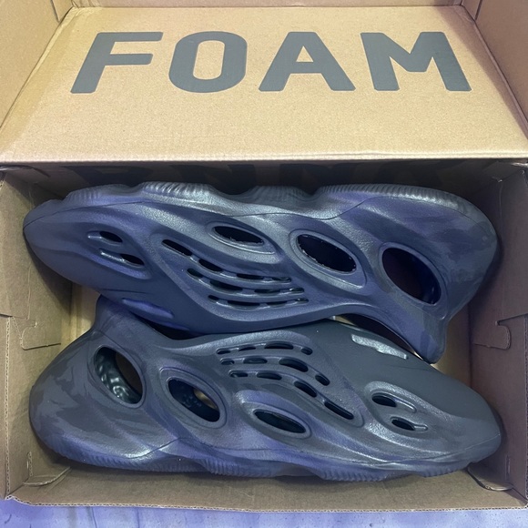 Yeezy | Shoes | Yeezy Foam Runners Onyx Size 1 | Poshmark